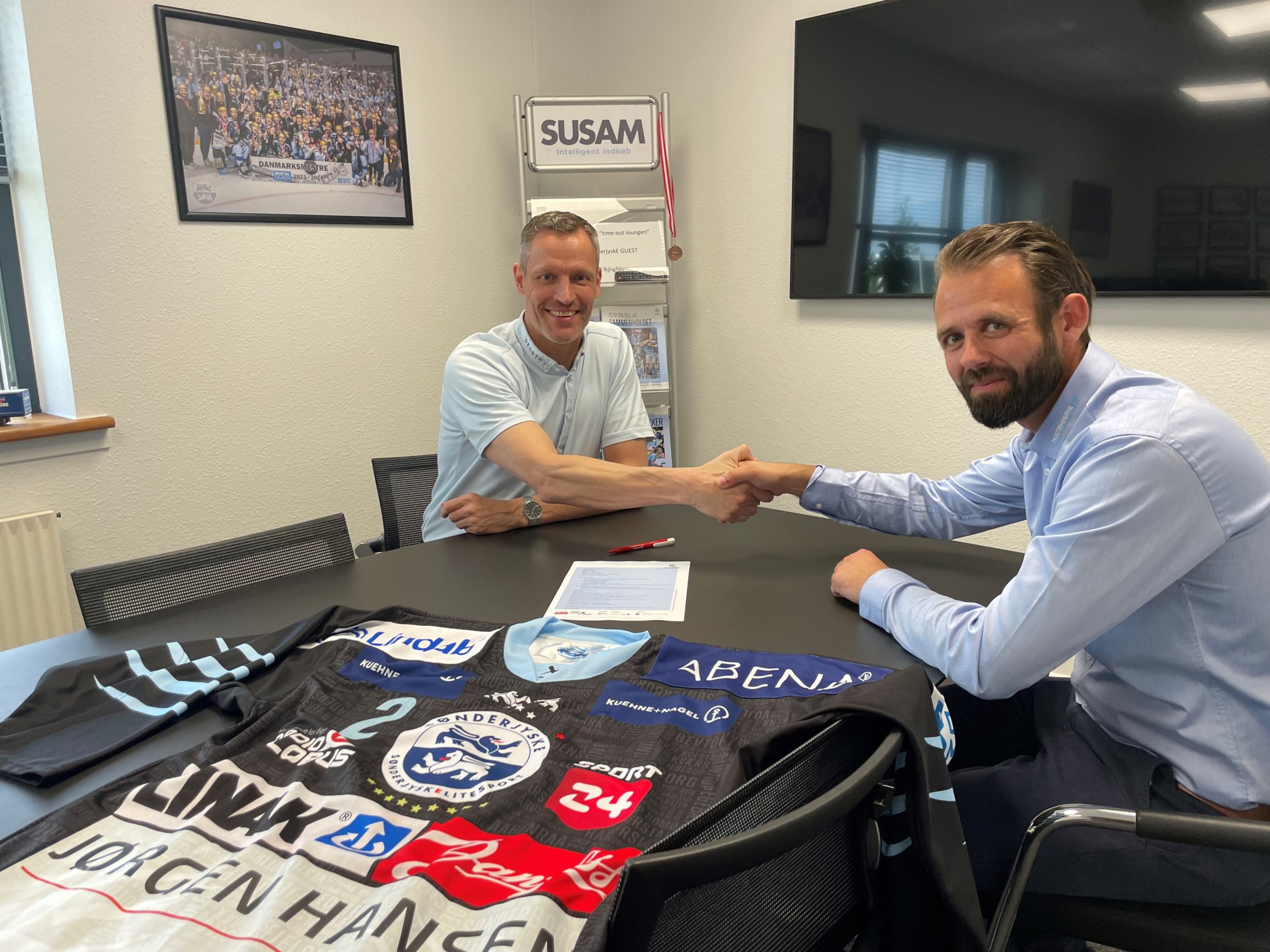 Hustømrerne bygger nyt lag på sponsorat i SønderjyskE Ishockey ...